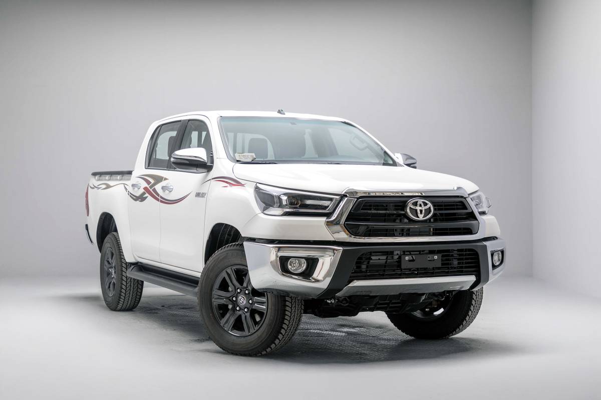 2025 Toyota HILUX DOUBLE CAB — Specs & Photos | Legend Motors | Legend ...