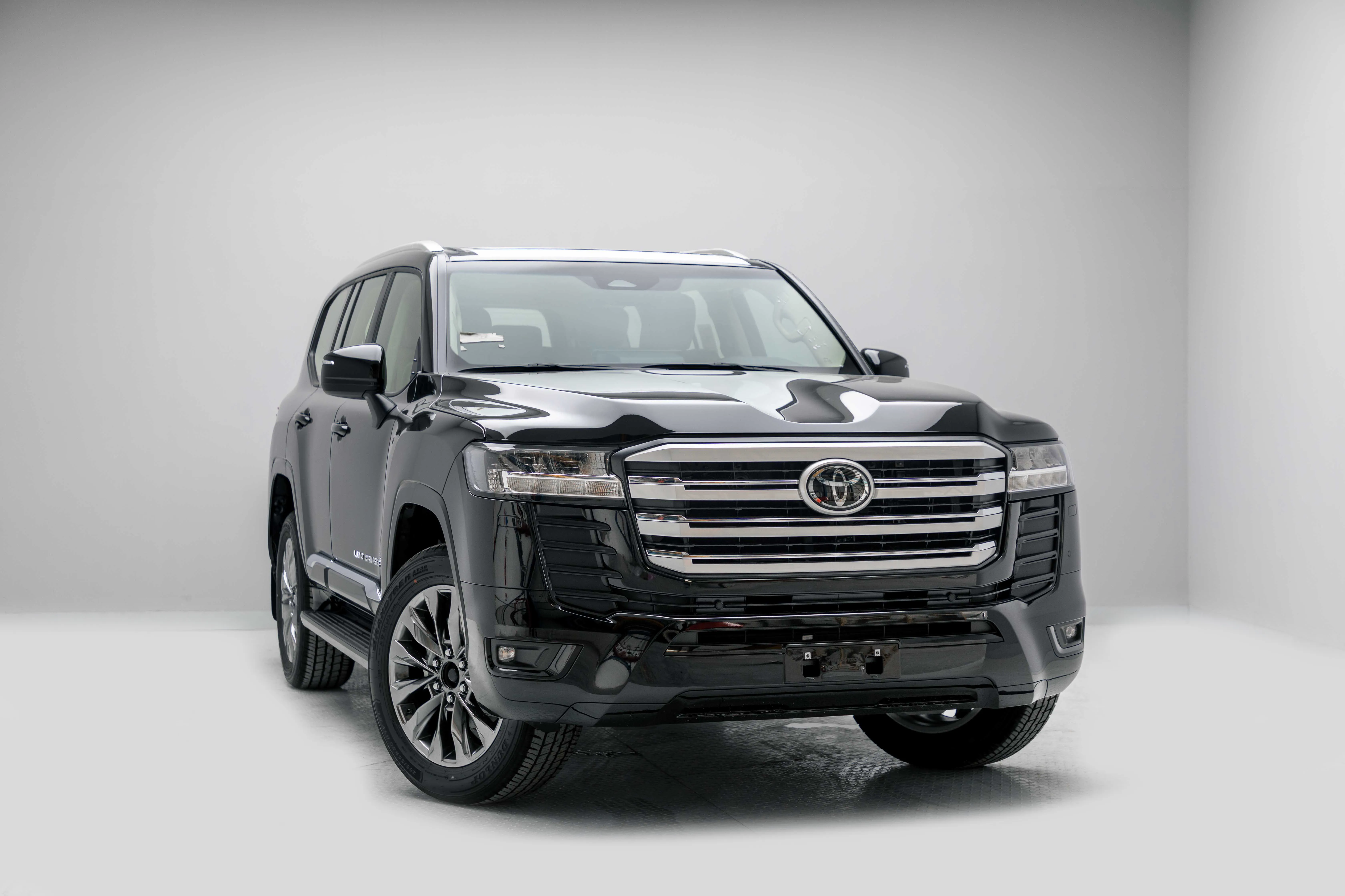 TOYOTA LAND CRUISER Guides Specs Features Interior Galleries Export ...